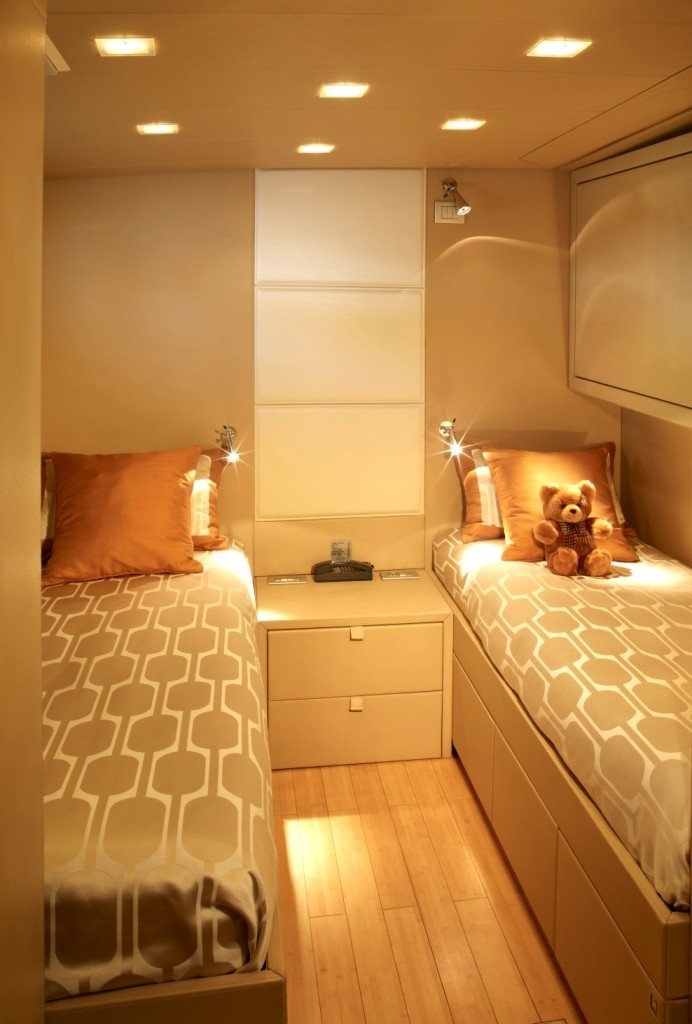 Yacht TEMPEST WS, Chantiers Navals De Lesterel Sa | CHARTERWORLD Luxury ...